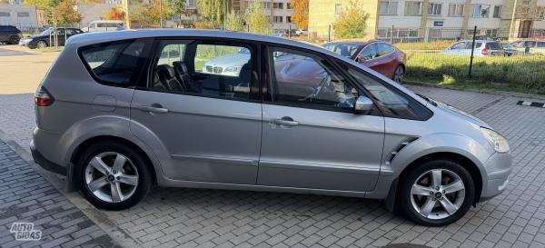 Grey Ford S-Max 2008 in Vilnius, with an engine capacity of 2.50 L and mileage of 356 thousand km for 1399 €, photo 6 on AUTOMOTO.COM.LV