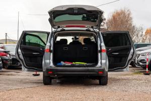 Pelēks Ford S-Max 2009 Rīga, ar dzinēja tilpumu 2.00 L un nobraukumu 259 tūkst. km par 4495 €, foto 6 vietnē AUTOMOTO.COM.LV