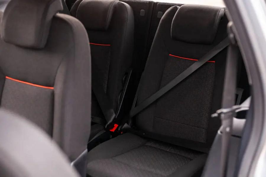 Pelēks Ford S-Max 2009 Rīga, ar dzinēja tilpumu 2.00 L un nobraukumu 259 tūkst. km par 4495 €, foto 11 vietnē AUTOMOTO.COM.LV