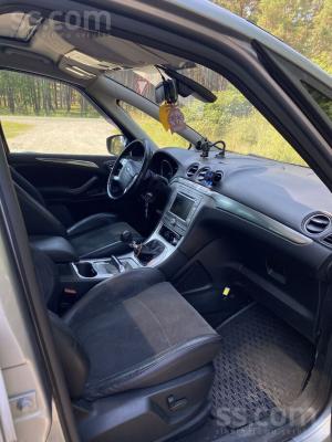 Pelēks Ford S-Max 2006 Talsi, ar dzinēja tilpumu 2.00 L un nobraukumu 328 tūkst. km par 2800 €, foto 4 vietnē AUTOMOTO.COM.LV