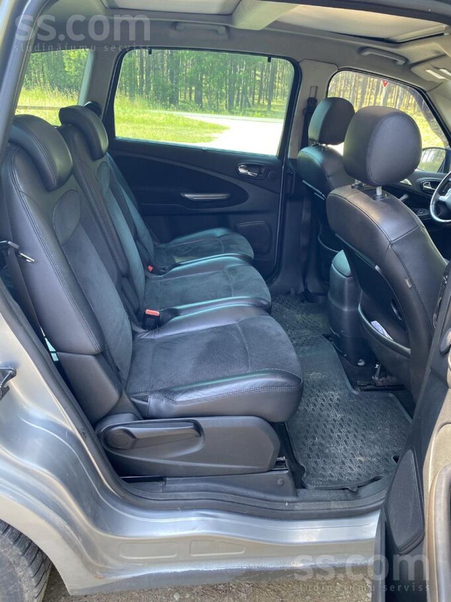 Pelēks Ford S-Max 2006 Talsi, ar dzinēja tilpumu 2.00 L un nobraukumu 328 tūkst. km par 2800 €, foto 6 vietnē AUTOMOTO.COM.LV