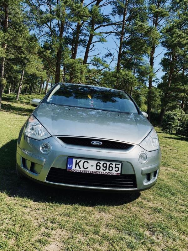 Grey Ford S-Max 2006 in Talsi, with an engine capacity of 2.00 L and mileage of 329 thousand km for 2200 €, photo 3 on AUTOMOTO.COM.LV