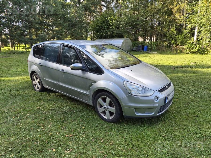 Grey Ford S-Max 2008 in Liepaja, with an engine capacity of 1.80 L and mileage of 367 thousand km for 1850 €, photo 3 on AUTOMOTO.COM.LV