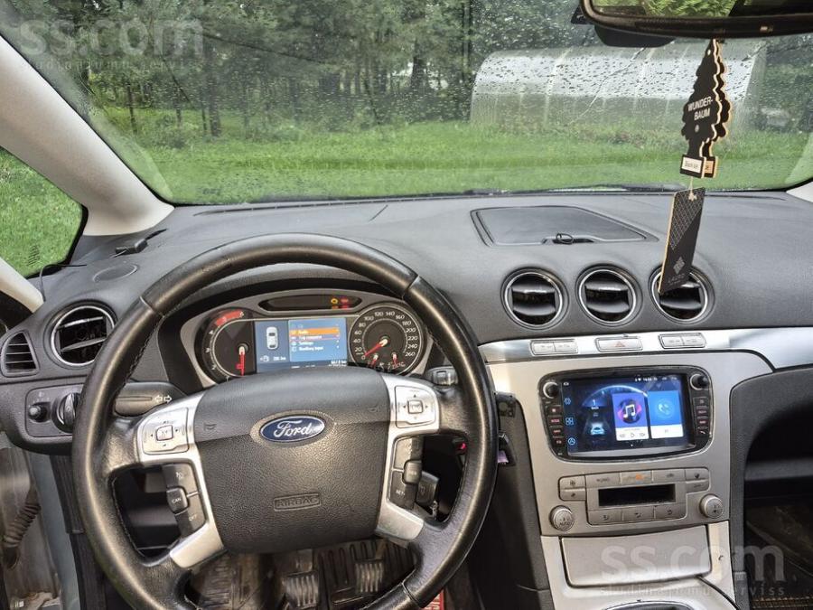 Grey Ford S-Max 2008 in Liepaja, with an engine capacity of 1.80 L and mileage of 367 thousand km for 1850 €, photo 5 on AUTOMOTO.COM.LV