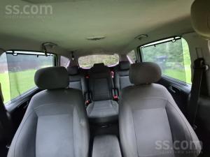 Grey Ford S-Max 2008 in Liepaja, with an engine capacity of 1.80 L and mileage of 367 thousand km for 1850 €, photo 6 on AUTOMOTO.COM.LV