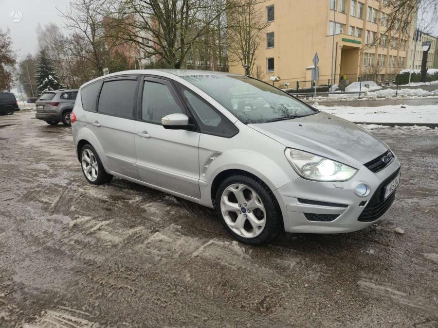Pelēks Ford S-Max 2010 Kauņa, ar dzinēja tilpumu 2.00 L un nobraukumu 393 tūkst. km par 3100 €, foto 1 vietnē AUTOMOTO.COM.LV