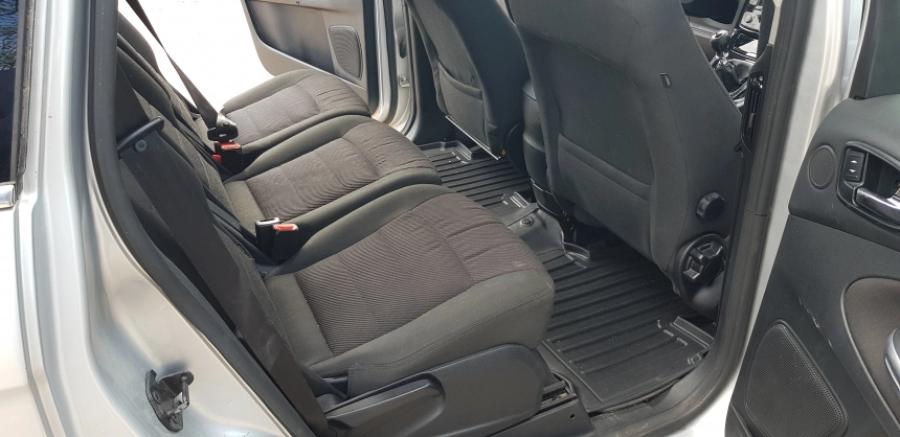 Grey Ford S-Max 2010 in Riga, with an engine capacity of 2.00 L and mileage of 305 thousand km for 4800 €, photo 9 on AUTOMOTO.COM.LV