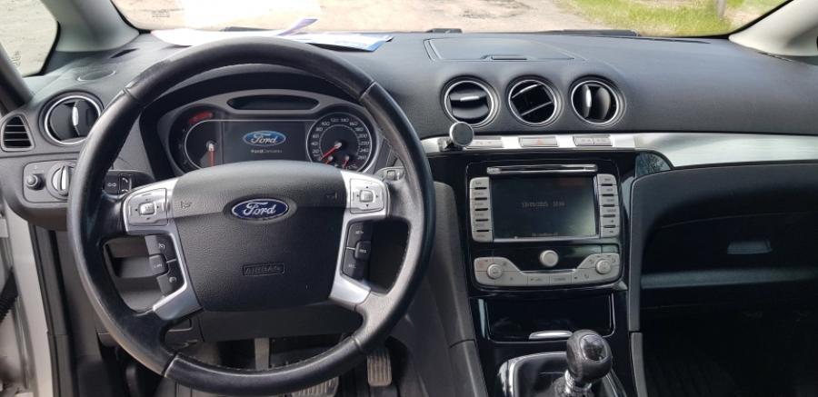 Grey Ford S-Max 2010 in Riga, with an engine capacity of 2.00 L and mileage of 305 thousand km for 4800 €, photo 10 on AUTOMOTO.COM.LV