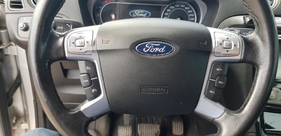 Grey Ford S-Max 2010 in Riga, with an engine capacity of 2.00 L and mileage of 305 thousand km for 4800 €, photo 15 on AUTOMOTO.COM.LV