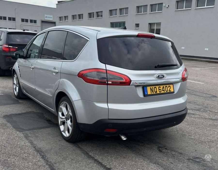 Grey Ford S-Max 2011 in Kaunas, with an engine capacity of 2.00 L and mileage of 270 thousand km for 4700 €, photo 5 on AUTOMOTO.COM.LV
