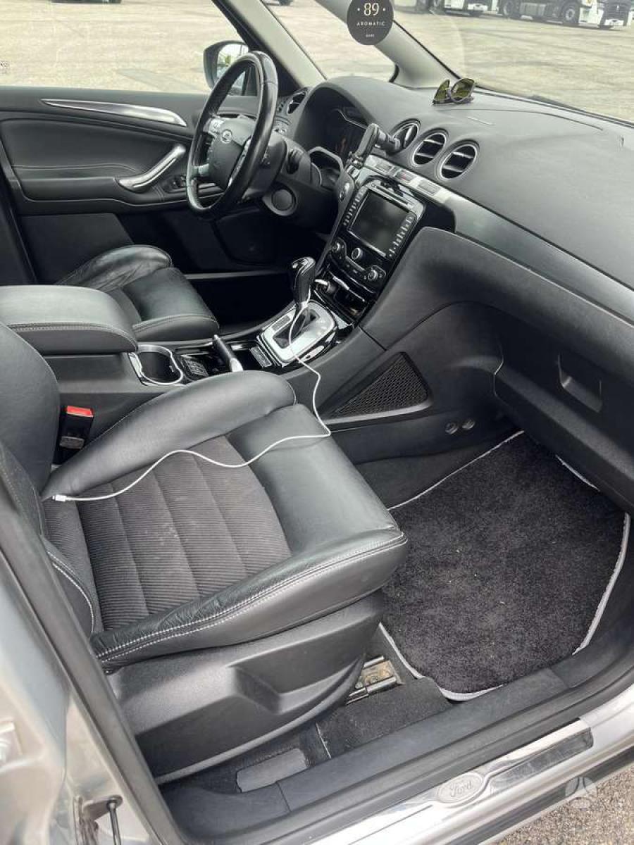 Grey Ford S-Max 2011 in Kaunas, with an engine capacity of 2.00 L and mileage of 270 thousand km for 4700 €, photo 13 on AUTOMOTO.COM.LV
