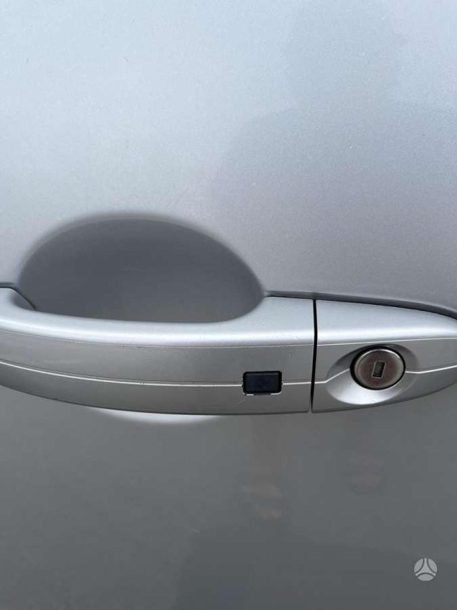 Grey Ford S-Max 2011 in Kaunas, with an engine capacity of 2.00 L and mileage of 270 thousand km for 4700 €, photo 17 on AUTOMOTO.COM.LV