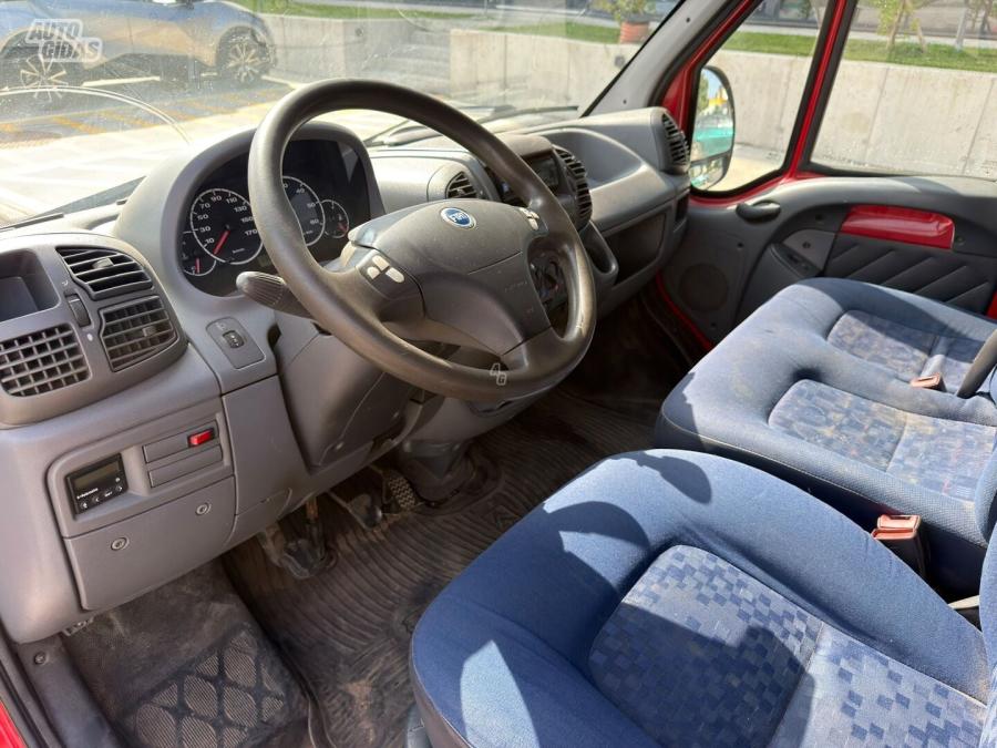 Grey Ford S-Max 2016 in Panevezys, with an engine capacity of 2.00 L and mileage of 283 thousand km for 1158 €, photo 10 on AUTOMOTO.COM.LV