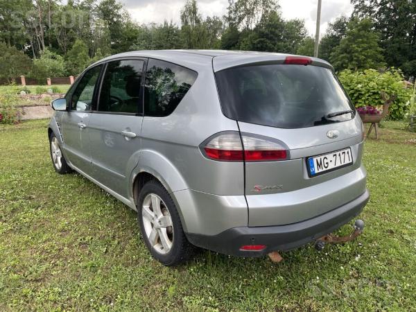 Pelēks Ford S-Max 2006 Talsi, ar dzinēja tilpumu 1.80 L un nobraukumu 266 tūkst. km par 1750 €, foto 2 vietnē AUTOMOTO.COM.LV