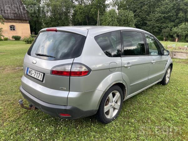 Pelēks Ford S-Max 2006 Talsi, ar dzinēja tilpumu 1.80 L un nobraukumu 266 tūkst. km par 1750 €, foto 3 vietnē AUTOMOTO.COM.LV