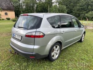 Pelēks Ford S-Max 2006 Talsi, ar dzinēja tilpumu 1.80 L un nobraukumu 266 tūkst. km par 1750 €, foto 4 vietnē AUTOMOTO.COM.LV