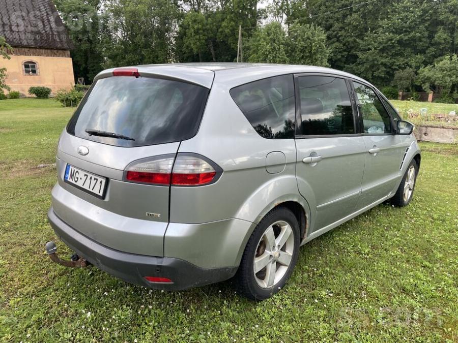 Pelēks Ford S-Max 2006 Talsi, ar dzinēja tilpumu 1.80 L un nobraukumu 266 tūkst. km par 1750 €, foto 4 vietnē AUTOMOTO.COM.LV