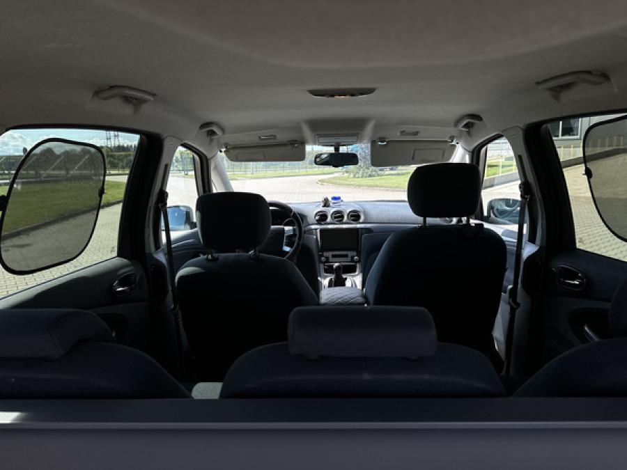 Pelēks Ford S-Max 2007 Tallina, ar dzinēja tilpumu 2.00 L un nobraukumu 176 tūkst. km par 4200 €, foto 6 vietnē AUTOMOTO.COM.LV