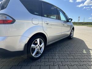 Pelēks Ford S-Max 2007 Tallina, ar dzinēja tilpumu 2.00 L un nobraukumu 176 tūkst. km par 4200 €, foto 10 vietnē AUTOMOTO.COM.LV