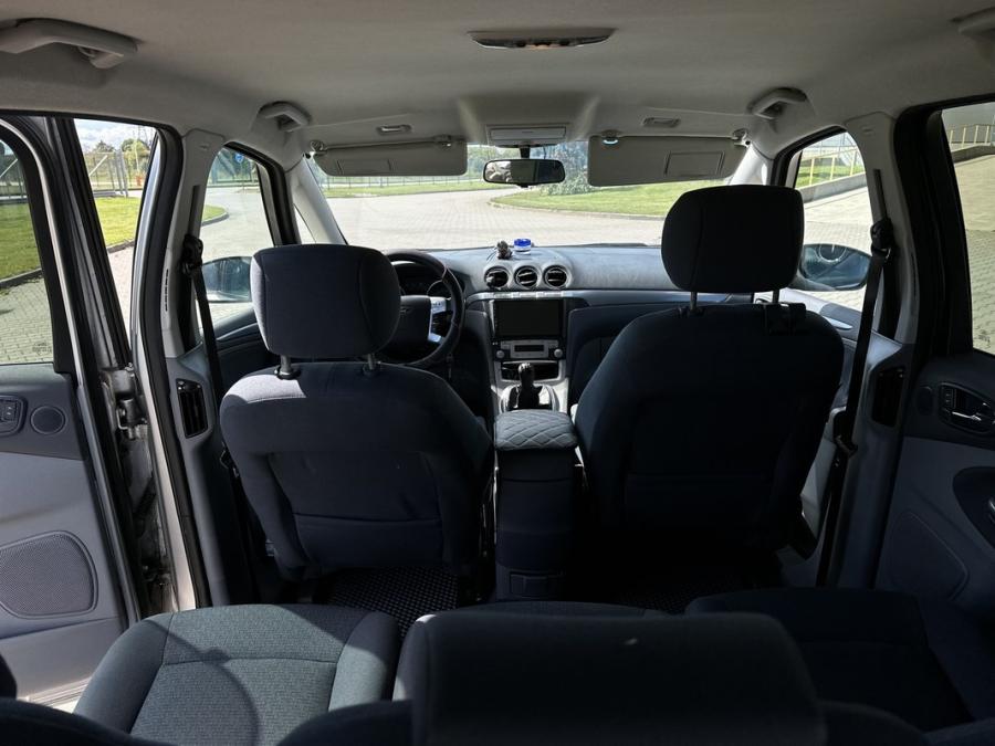 Pelēks Ford S-Max 2007 Tallina, ar dzinēja tilpumu 2.00 L un nobraukumu 176 tūkst. km par 4200 €, foto 23 vietnē AUTOMOTO.COM.LV
