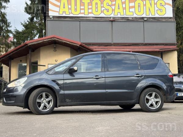 Pelēks Ford S-Max 2008 Rīga, ar dzinēja tilpumu 2.00 L un nobraukumu 227 tūkst. km par 4850 €, foto 4 vietnē AUTOMOTO.COM.LV