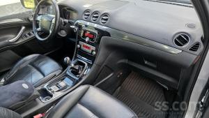 Grey Ford S-Max 2011 in Riga, with an engine capacity of 2.00 L and mileage of 293 thousand km for 3950 €, photo 14 on AUTOMOTO.COM.LV