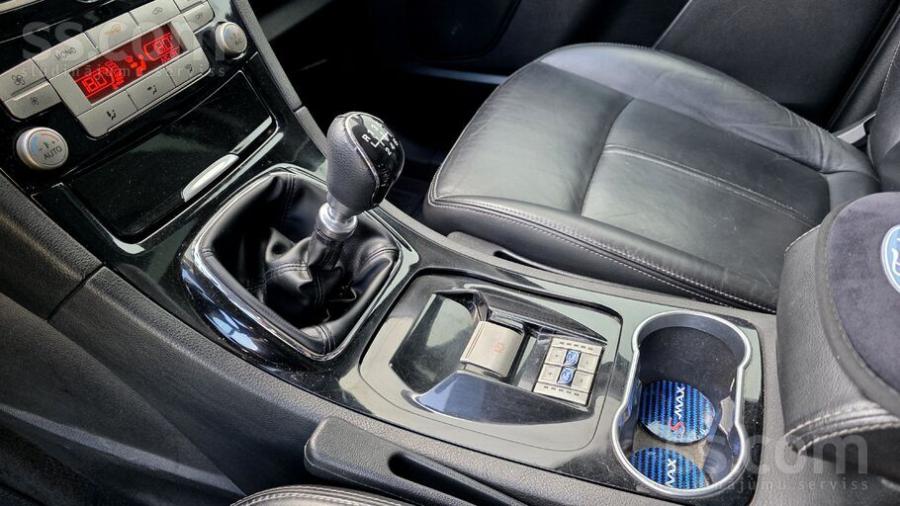 Grey Ford S-Max 2011 in Riga, with an engine capacity of 2.00 L and mileage of 293 thousand km for 3950 €, photo 22 on AUTOMOTO.COM.LV