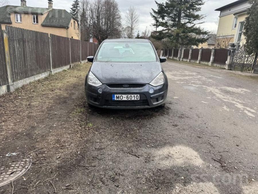Grey Ford S-Max 2006 in Riga, with an engine capacity of 2.00 L and mileage of 300 thousand km for 1650 €, photo 1 on AUTOMOTO.COM.LV