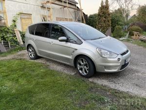 Grey Ford S-Max 2006 in Ogre, with an engine capacity of 2.00 L and mileage of 288 thousand km for 2150 €, photo 2 on AUTOMOTO.COM.LV
