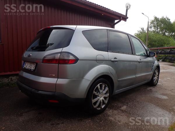 Pelēks Ford S-Max 2006 Liepāja, ar dzinēja tilpumu 2.00 L un nobraukumu 301 tūkst. km par 2450 €, foto 2 vietnē AUTOMOTO.COM.LV