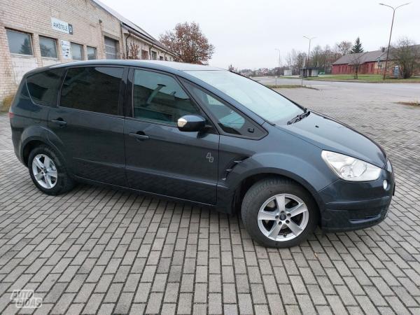 Pelēks Ford S-Max 2006 Šauļi, ar dzinēja tilpumu 1.80 L un nobraukumu 342 tūkst. km par 2350 €, foto 1 vietnē AUTOMOTO.COM.LV