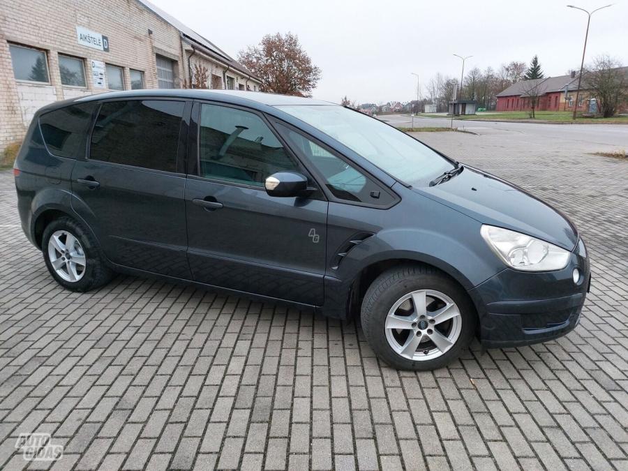 Grey Ford S-Max 2006 in Siauliai, with an engine capacity of 1.80 L and mileage of 342 thousand km for 2350 €, photo 1 on AUTOMOTO.COM.LV