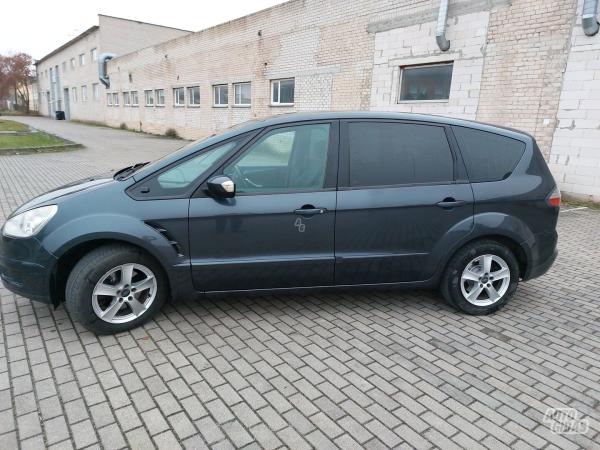 Pelēks Ford S-Max 2006 Šauļi, ar dzinēja tilpumu 1.80 L un nobraukumu 342 tūkst. km par 2350 €, foto 2 vietnē AUTOMOTO.COM.LV