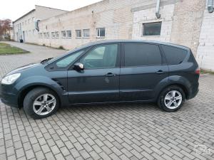 Grey Ford S-Max 2006 in Siauliai, with an engine capacity of 1.80 L and mileage of 342 thousand km for 2350 €, photo 2 on AUTOMOTO.COM.LV
