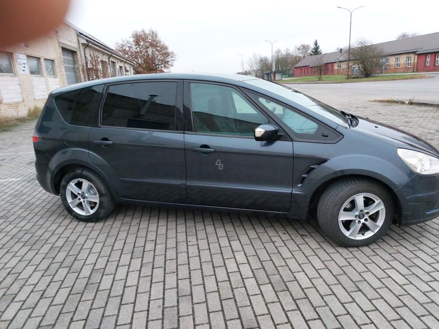 Grey Ford S-Max 2006 in Siauliai, with an engine capacity of 1.80 L and mileage of 342 thousand km for 2350 €, photo 14 on AUTOMOTO.COM.LV