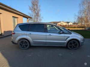 Pelēks Ford S-Max 2006 Šauļi, ar dzinēja tilpumu 1.75 L un nobraukumu 232 tūkst. km par 2200 €, foto 2 vietnē AUTOMOTO.COM.LV