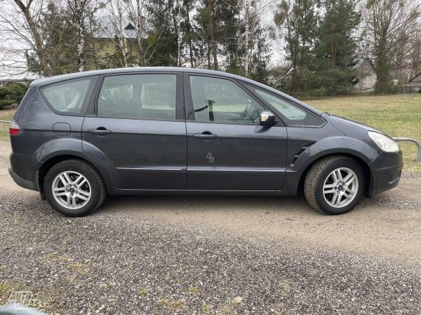 Grey Ford S-Max 2006 in Alytus, with an engine capacity of 1.80 L and mileage of 300 thousand km for 2200 €, photo 8 on AUTOMOTO.COM.LV