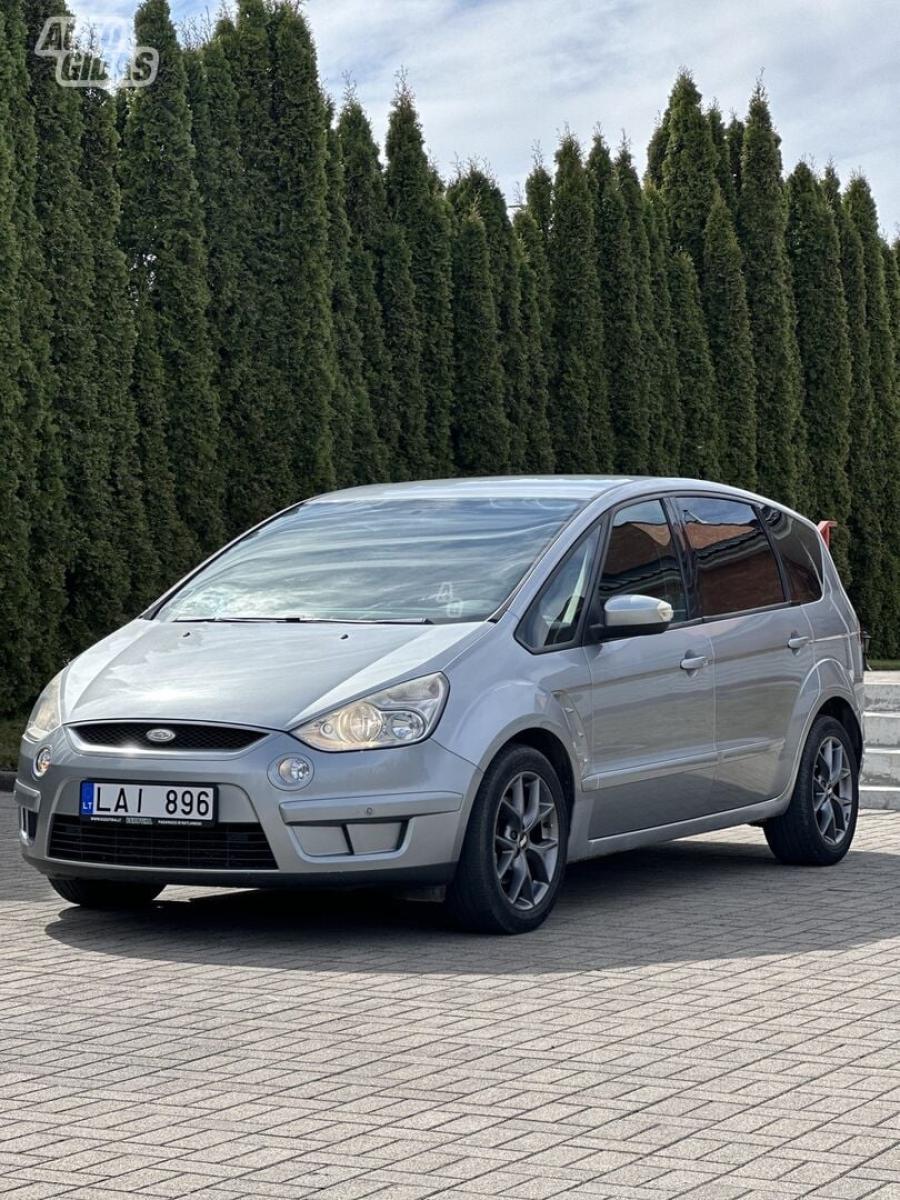 Pelēks Ford S-Max 2006 Viļņa, ar dzinēja tilpumu 1.80 L un nobraukumu 244 tūkst. km par 1950 €, foto 6 vietnē AUTOMOTO.COM.LV
