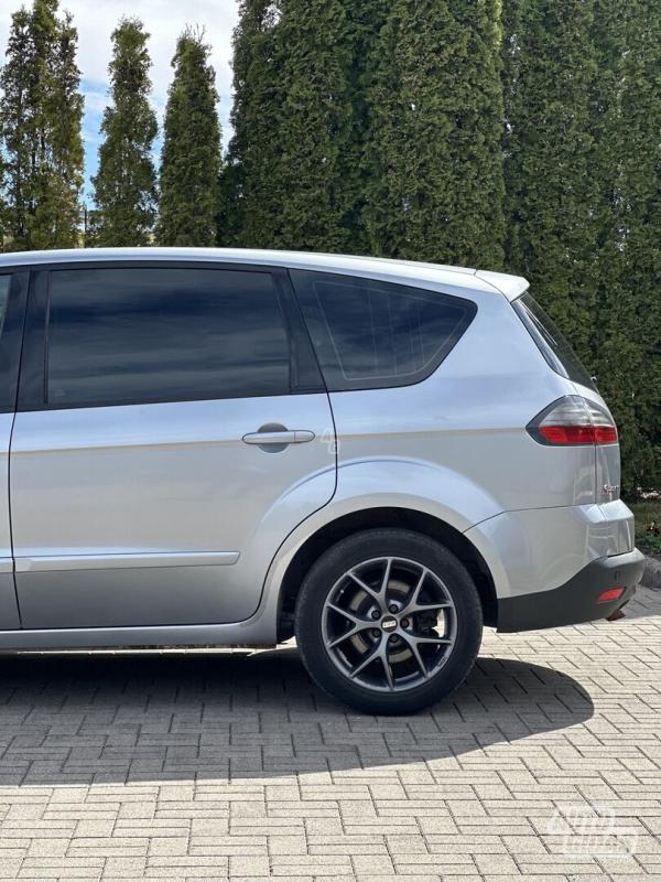 Pelēks Ford S-Max 2006 Viļņa, ar dzinēja tilpumu 1.80 L un nobraukumu 244 tūkst. km par 1950 €, foto 10 vietnē AUTOMOTO.COM.LV
