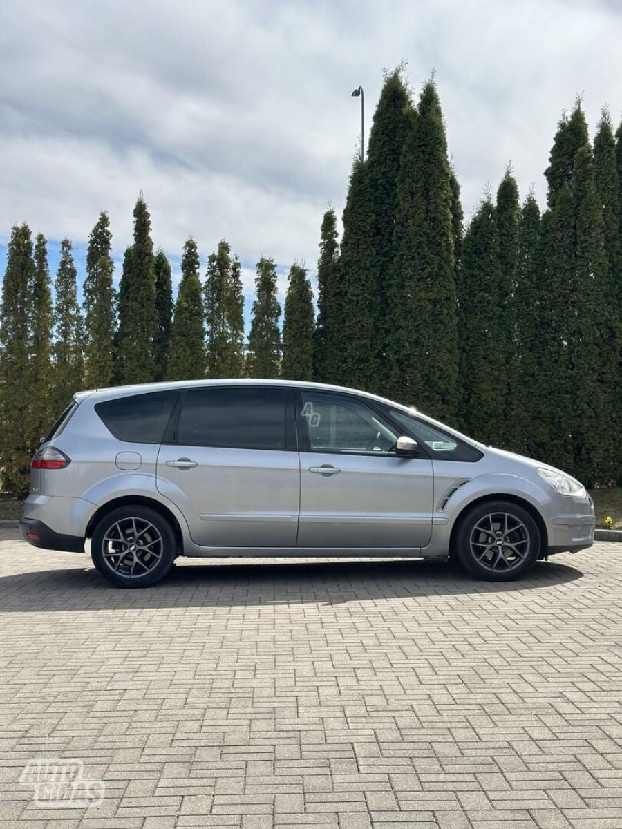 Pelēks Ford S-Max 2006 Viļņa, ar dzinēja tilpumu 1.80 L un nobraukumu 244 tūkst. km par 1950 €, foto 13 vietnē AUTOMOTO.COM.LV