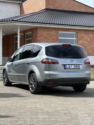 Pelēks Ford S-Max 2006 Viļņa, ar dzinēja tilpumu 1.80 L un nobraukumu 244 tūkst. km par 1950 €, foto 17 vietnē AUTOMOTO.COM.LV