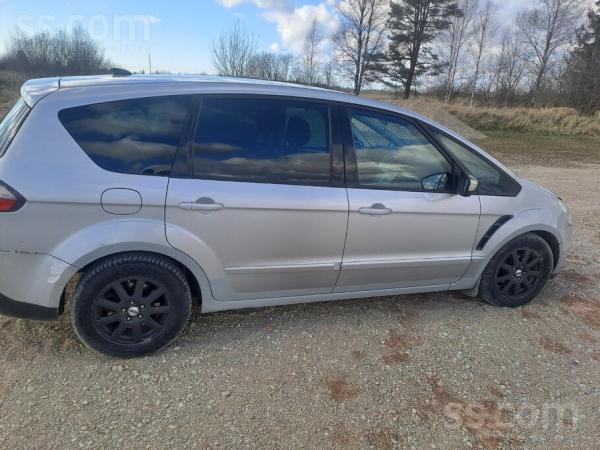 Pelēks Ford S-Max 2006 Talsi, ar dzinēja tilpumu 2.00 L un nobraukumu 400 tūkst. km par 1200 €, foto 2 vietnē AUTOMOTO.COM.LV