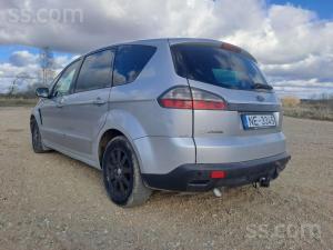 Pelēks Ford S-Max 2006 Talsi, ar dzinēja tilpumu 2.00 L un nobraukumu 400 tūkst. km par 1200 €, foto 4 vietnē AUTOMOTO.COM.LV