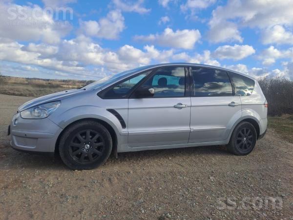 Pelēks Ford S-Max 2006 Talsi, ar dzinēja tilpumu 2.00 L un nobraukumu 400 tūkst. km par 1200 €, foto 6 vietnē AUTOMOTO.COM.LV