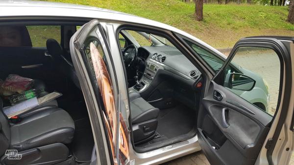 Grey Ford S-Max 2006 in Vilnius, with an engine capacity of 2.00 L and mileage of 410 thousand km for 2099 €, photo 9 on AUTOMOTO.COM.LV
