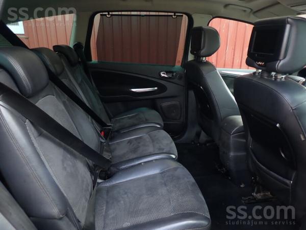 Grey Ford S-Max 2006 in Liepaja, with an engine capacity of 2.00 L and mileage of 0 thousand km for 2450 €, photo 3 on AUTOMOTO.COM.LV