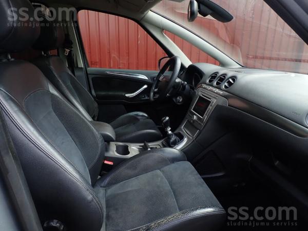 Grey Ford S-Max 2006 in Liepaja, with an engine capacity of 2.00 L and mileage of 0 thousand km for 2450 €, photo 4 on AUTOMOTO.COM.LV