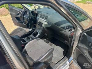 Grey Ford S-Max 2006 in Vilnius, with an engine capacity of 2.00 L and mileage of 359 thousand km for 2300 €, photo 8 on AUTOMOTO.COM.LV
