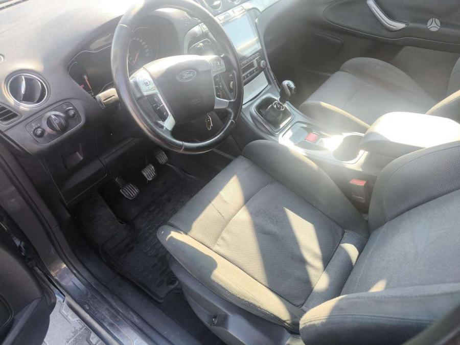 Grey Ford S-Max 2006 in Siauliai, with an engine capacity of 2.00 L and mileage of 358 thousand km for 2000 €, photo 12 on AUTOMOTO.COM.LV