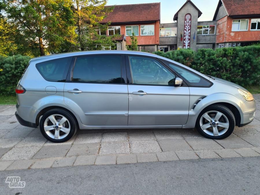 Grey Ford S-Max 2006 in Klaipeda, with an engine capacity of 1.80 L and mileage of 260 thousand km for 2499 €, photo 4 on AUTOMOTO.COM.LV
